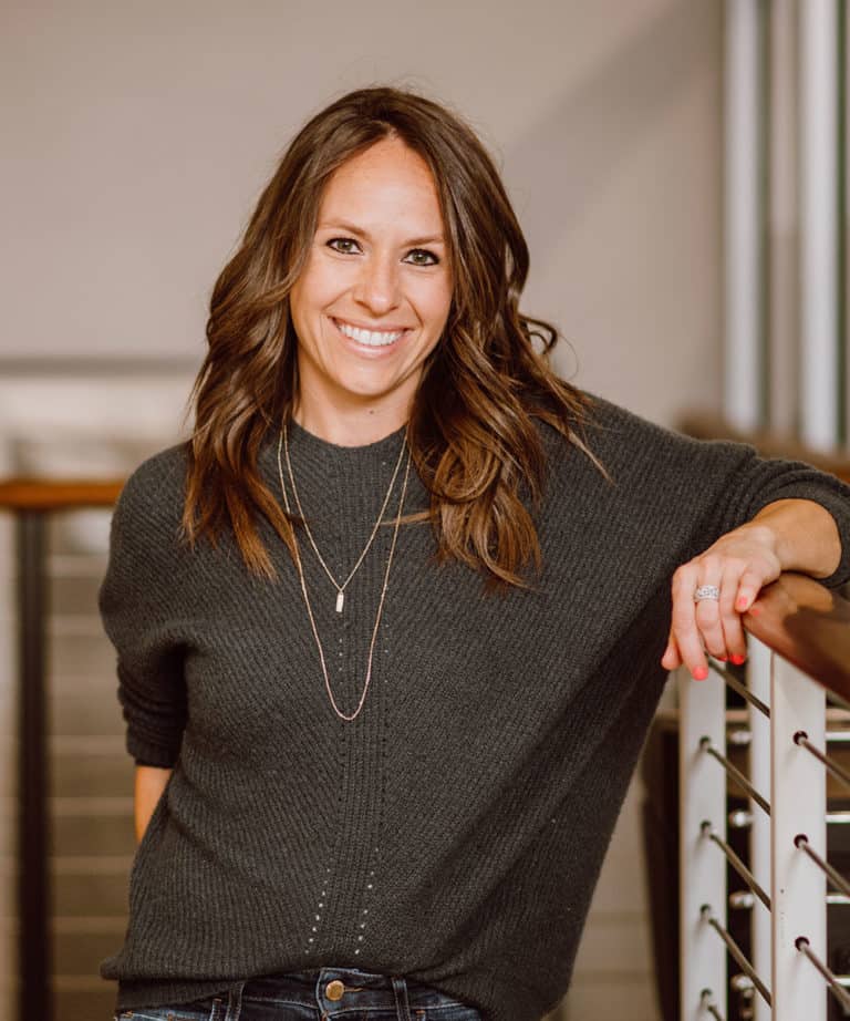 Amber Vilhauer - Scale Your Online Business